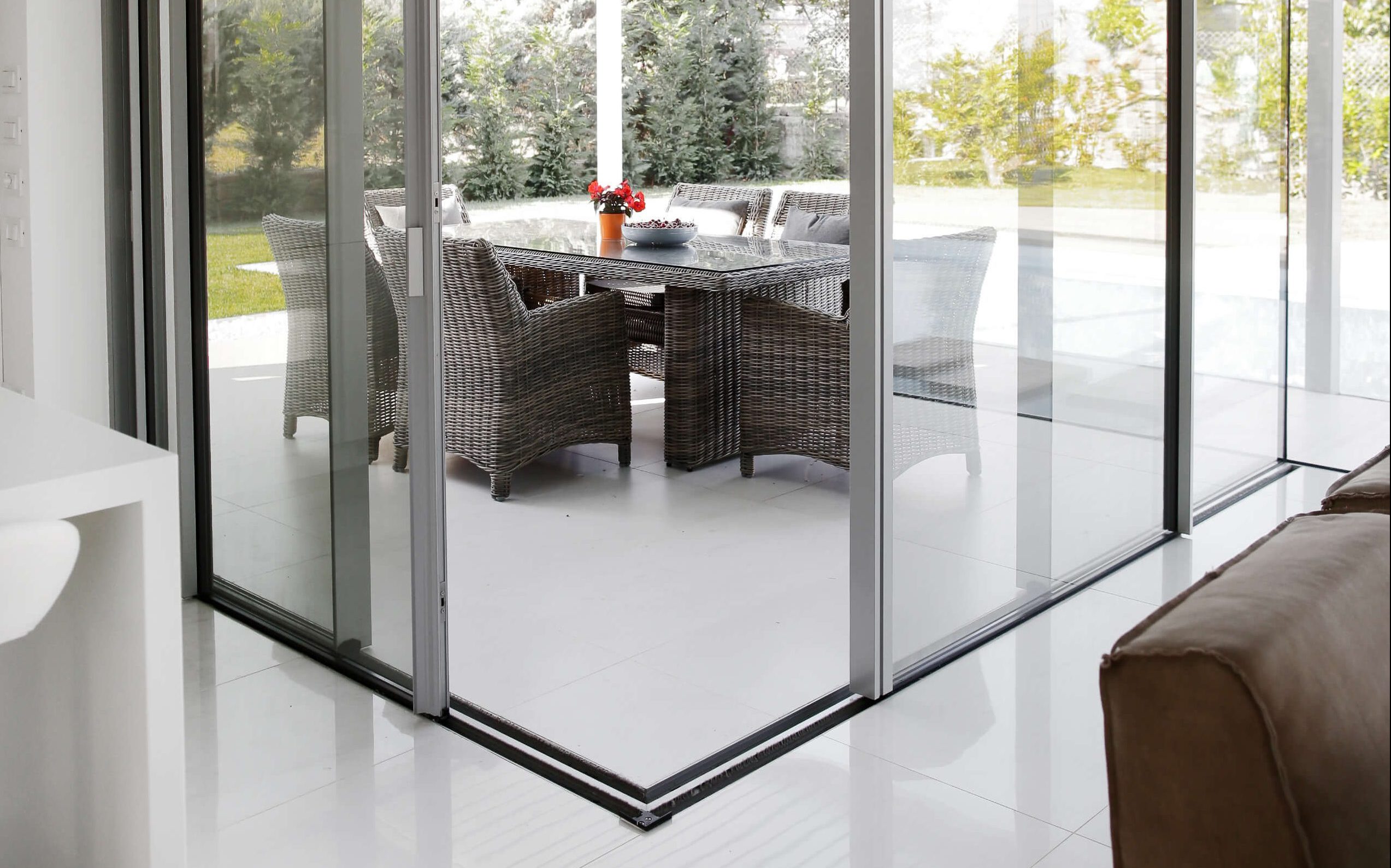 Glazing possibilities of iFRAME system - iFrame